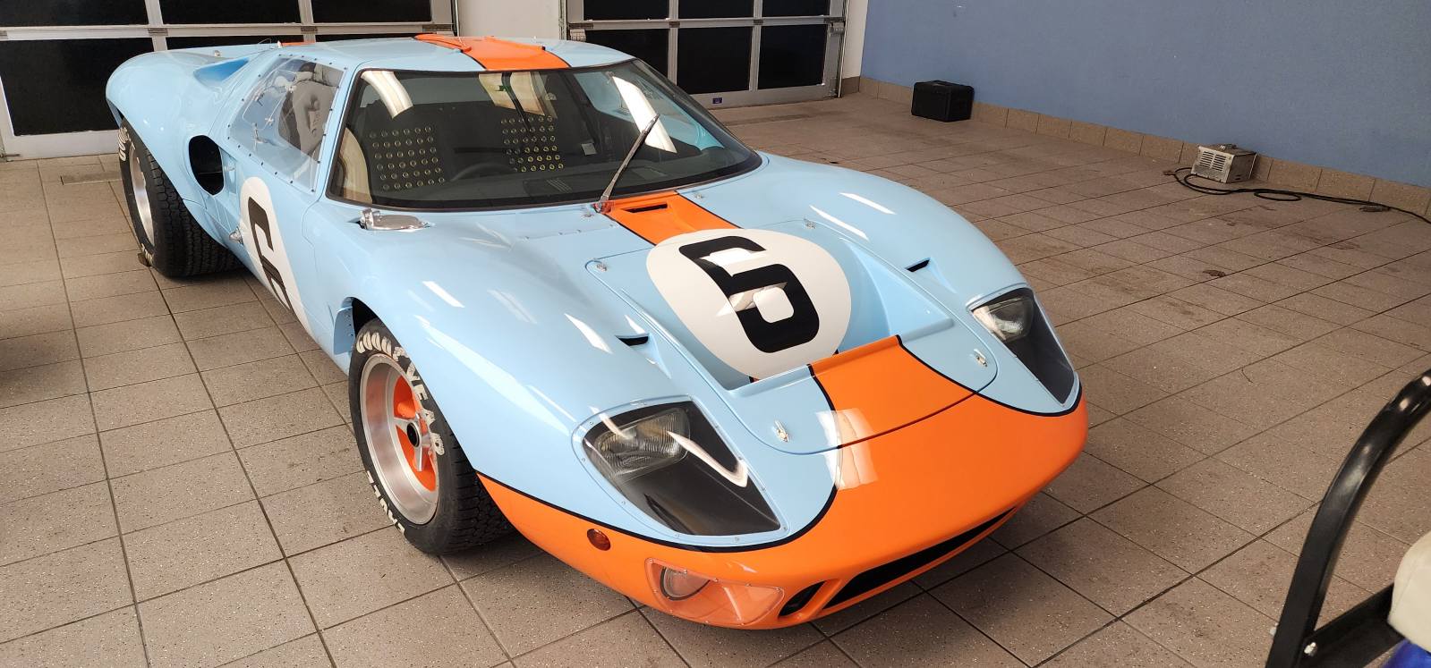 Superformance GT40 50th Anniversary - MMG Superformance